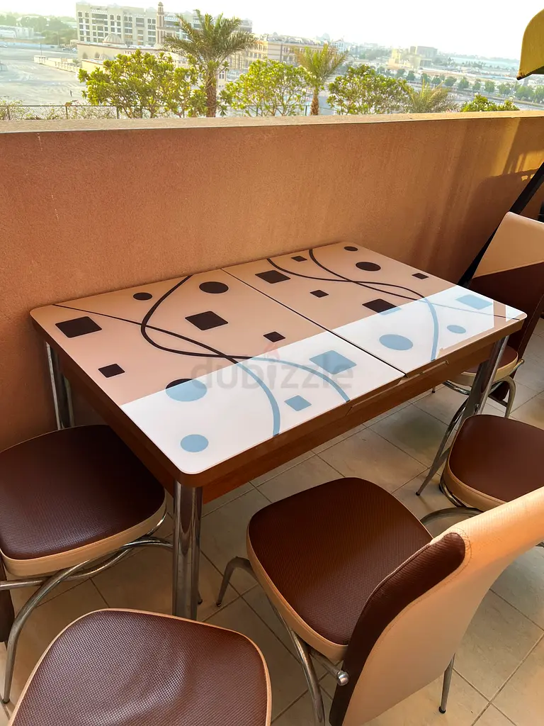 Dining table | dubizzle